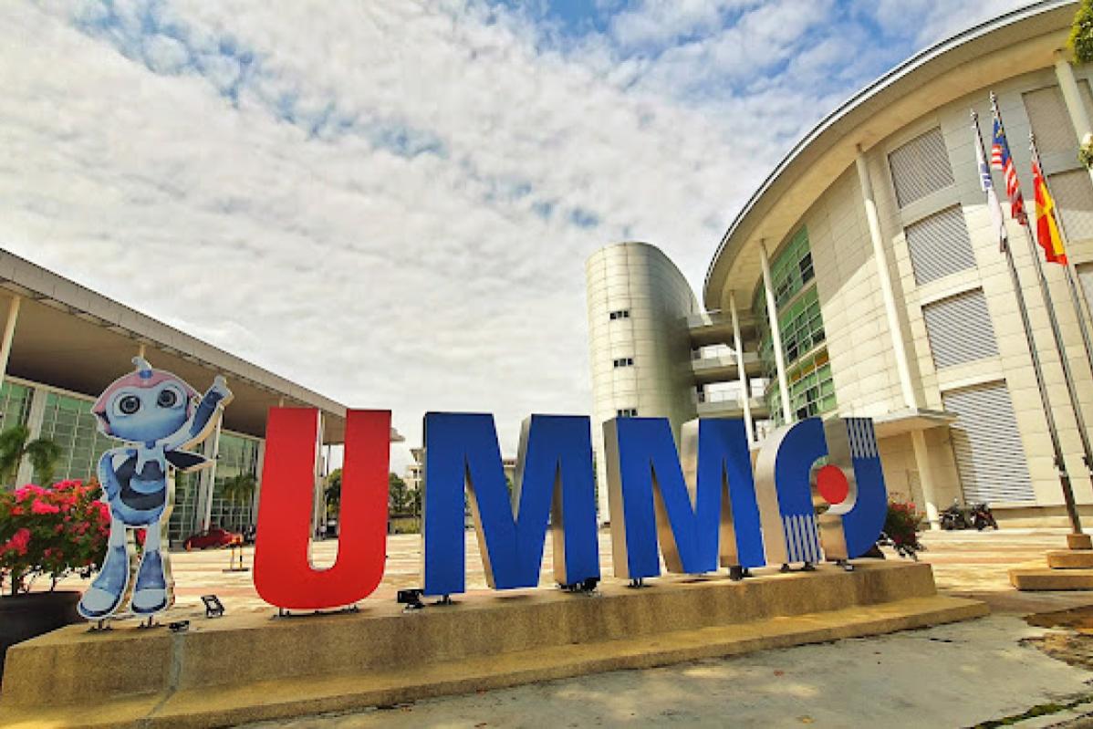 Top 10 Best EMBA Courses in Malaysia 2025 | Professional